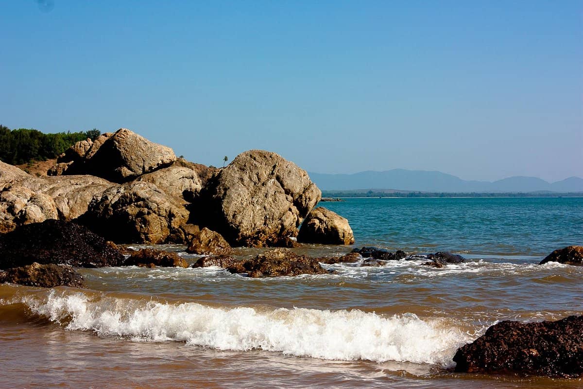 The Ultimate Guide to Om Beach Resort | Gokarna Beach Resort | Jungle ...