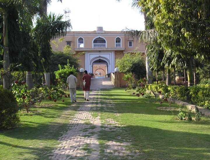 Explore the 18th Century Mud Fort in Kuchesar , Delhi - A Complete ...