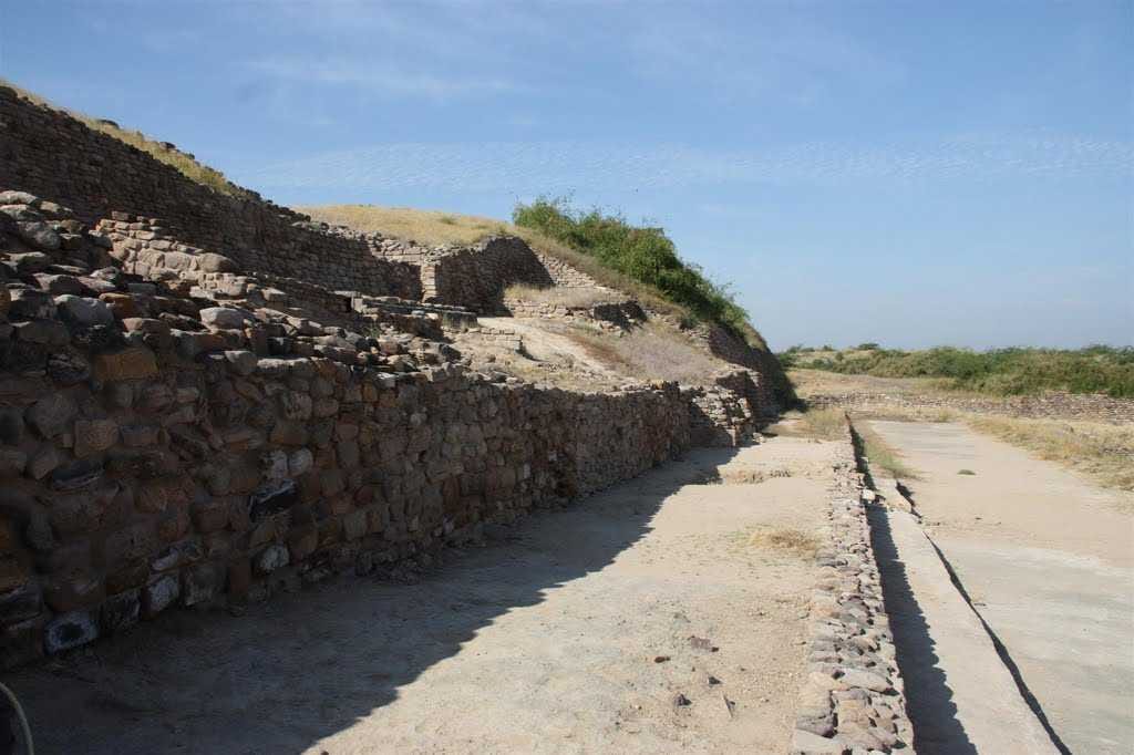 Explore the Ancient City of Dholavira , Dholavira - A Complete Guide ...