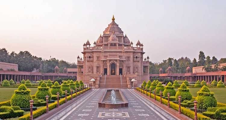 Visit Akshardham Temple , Gandhinagar - A Complete Guide | Avathi